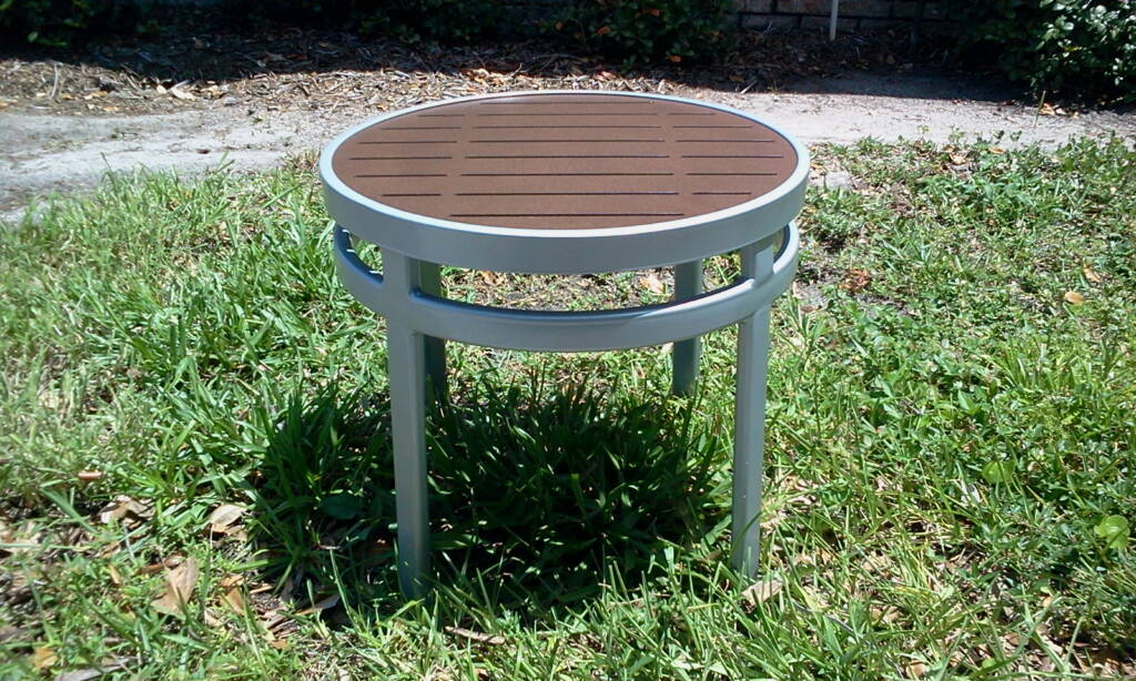 Alpha Round Side Table with Aluminum Slatted Top – Out Design Group